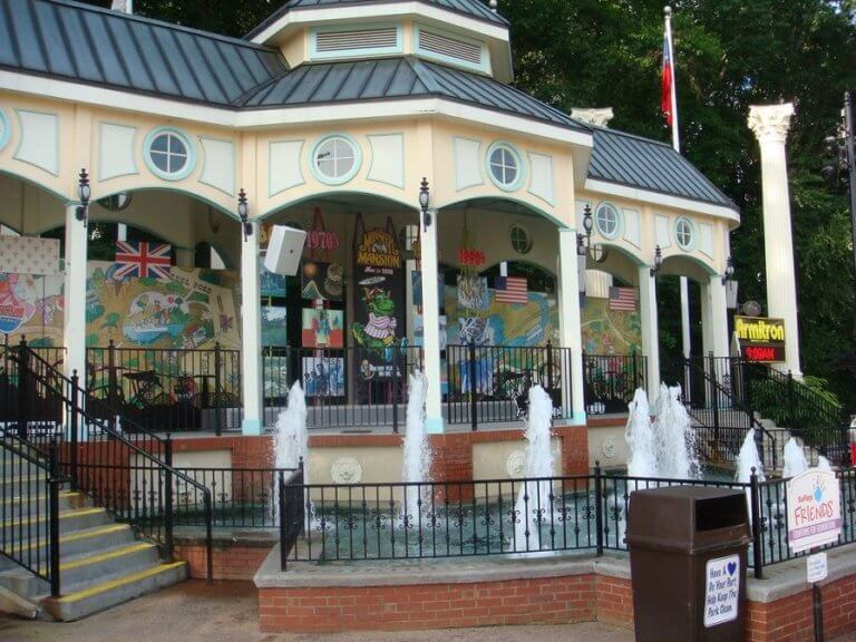 Duinrell Holiday and Amusement Park: Book Your Tickets and Bungalows!